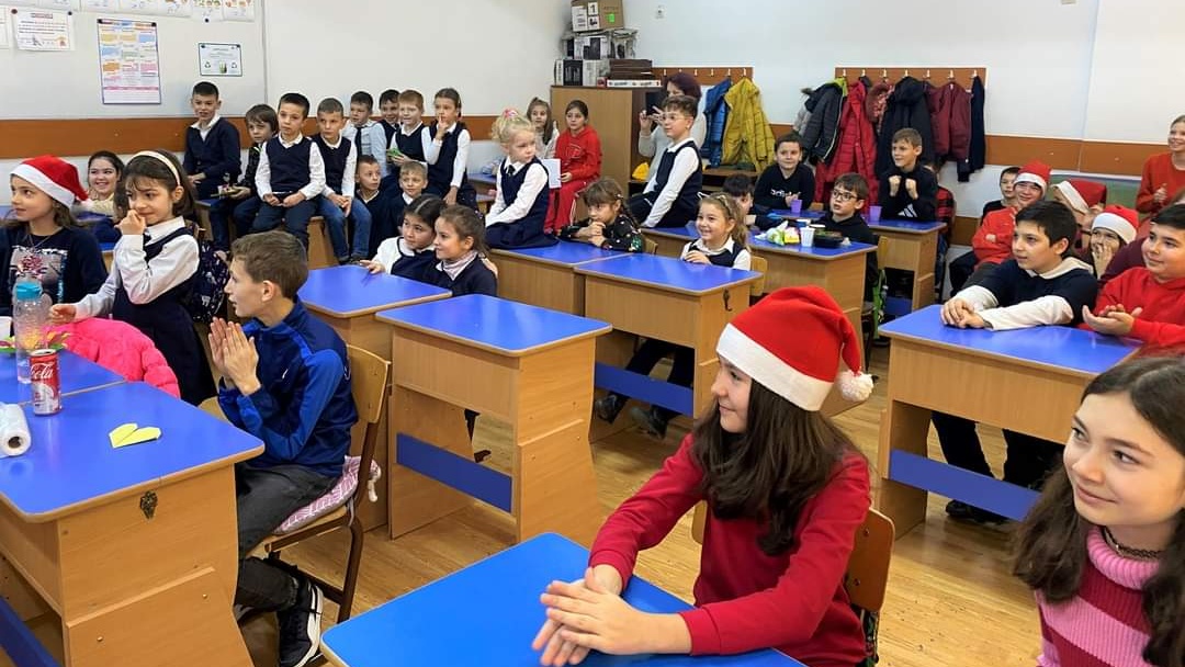 ”Fii ECO, fii COOL”! Elevii din ciclurile primare și gimnaziale au fost ...